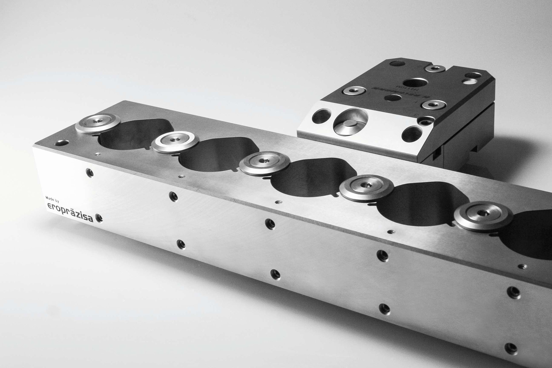 Innovative Spannsysteme & maßgefertigte Spannvorrichtungen